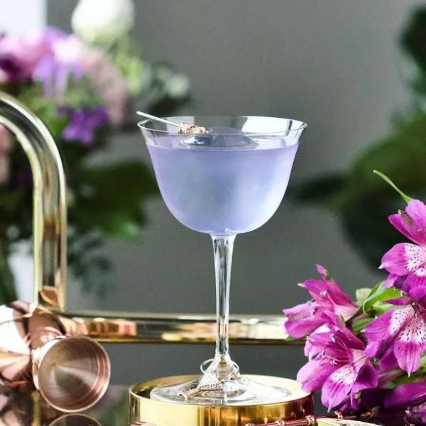 HONEY & ME Cocktail: En Elegant Gin og Lillet Oplevelse